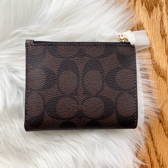 Coach | Bags | Coach Snap Card Case In Signature Canvas Wallet | Poshmark